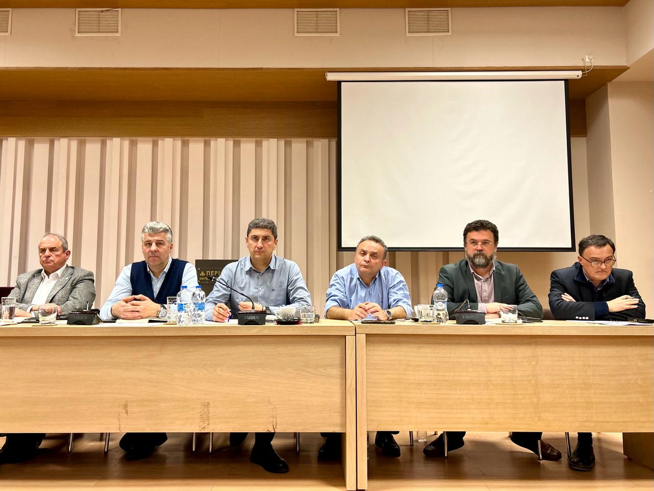 Αυγενάκης: Η παράταξή μας υπηρέτησε διαχρονικά τον αγροτικό κόσμο - Δεν ...
